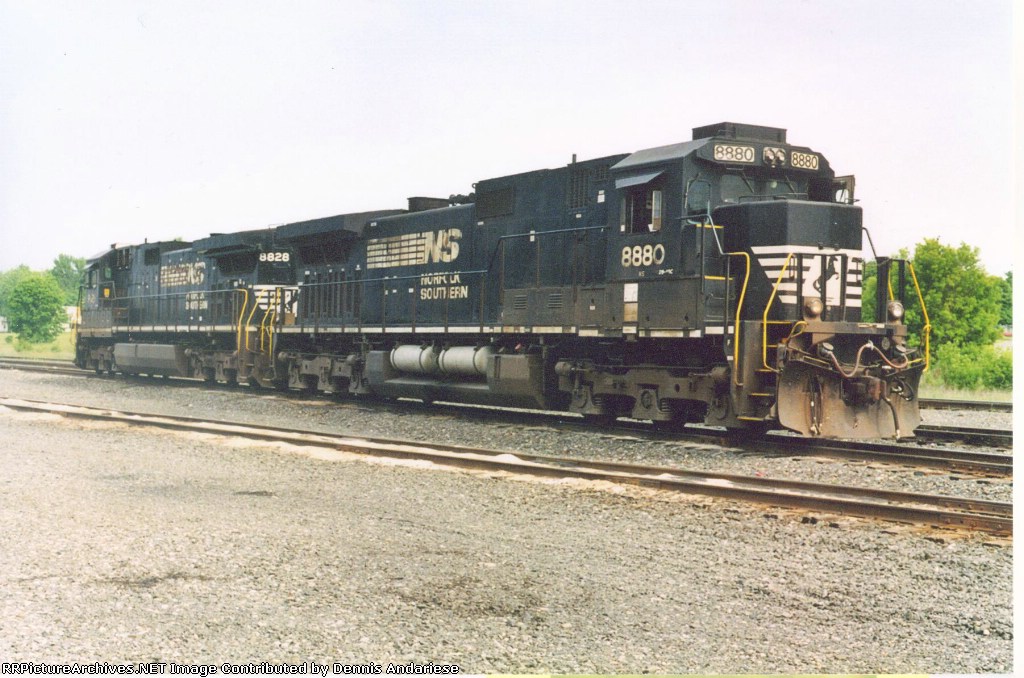 NS 8828